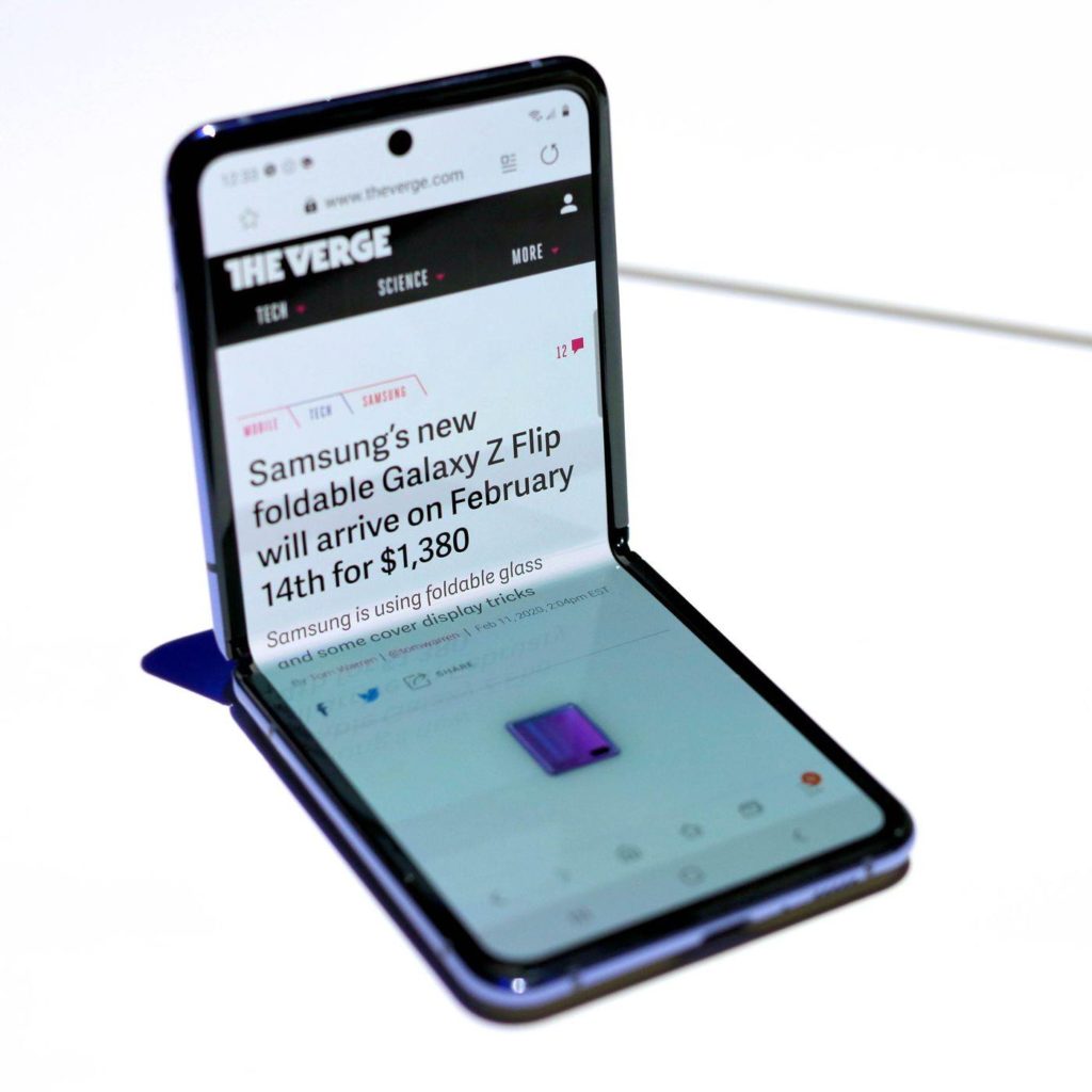 Foldable & Dual Screen Phones: The Future? | The Stallion